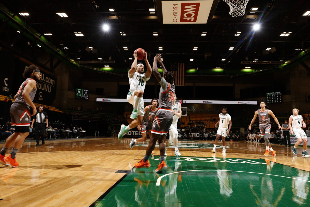 UVU men’s basketball closes out home season with win over UTRGV | News ...
